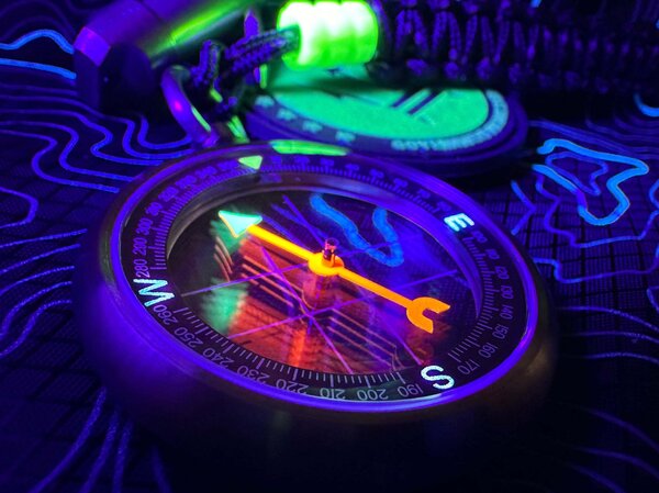CountyComm - 45mm - Heirloom Dual Sapphire Titanium Compass Gen 3 ...